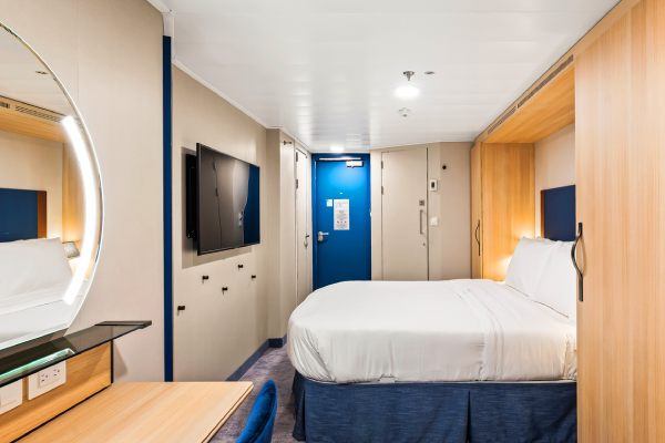 Royal Caribbean Wonder of the Seas Cabin 9450